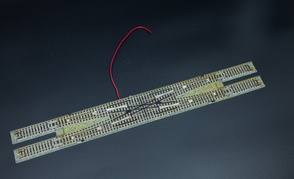 Kato N Scale Double Slip Switch Turnout w Ballasted Roadbed, Snipped ...