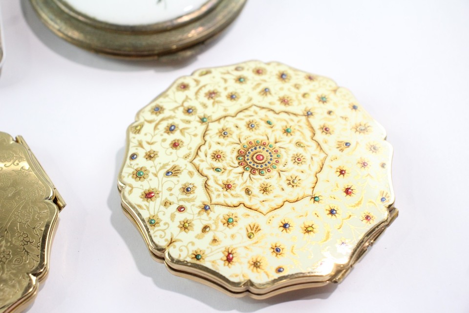 Powder Compacts Vintage Assorted Inc Brass Stratton Floral Job Lot ...