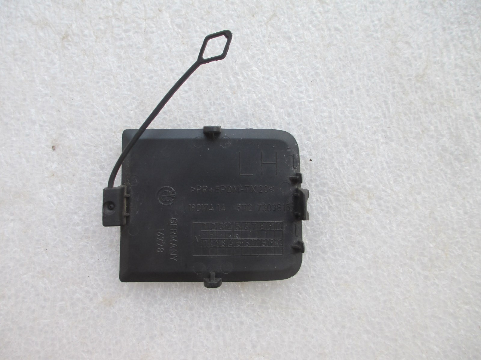 BMW 1 SERIES 2013 - 2015 BUMPER COVER REAR Left TOW HOOK CAP EYE OEM ...