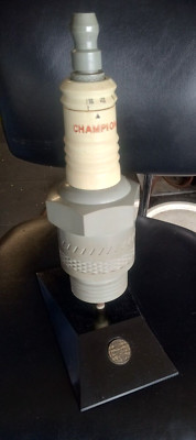 Rare Vintage CHAMPION Advertising Spark Plug AM Transistor Radio ...