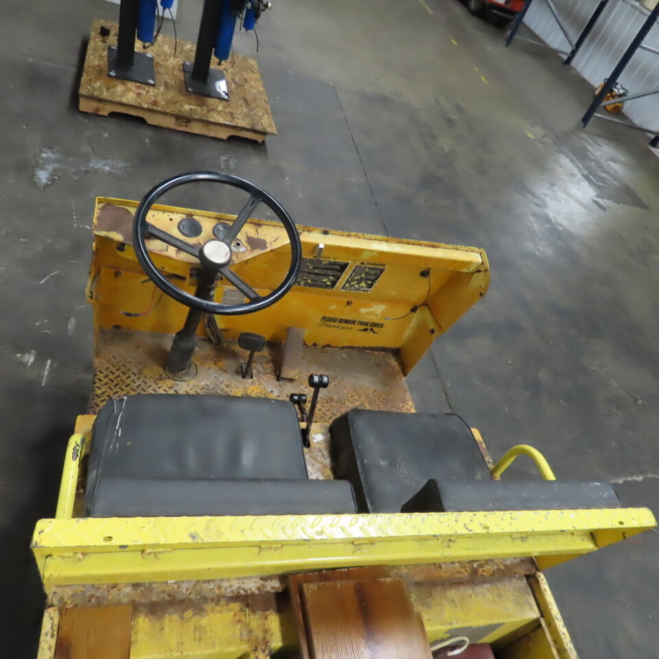Cushman 36V 2 Person Burden Carrier Utility Cart 3000 Lb. Cap. No ...