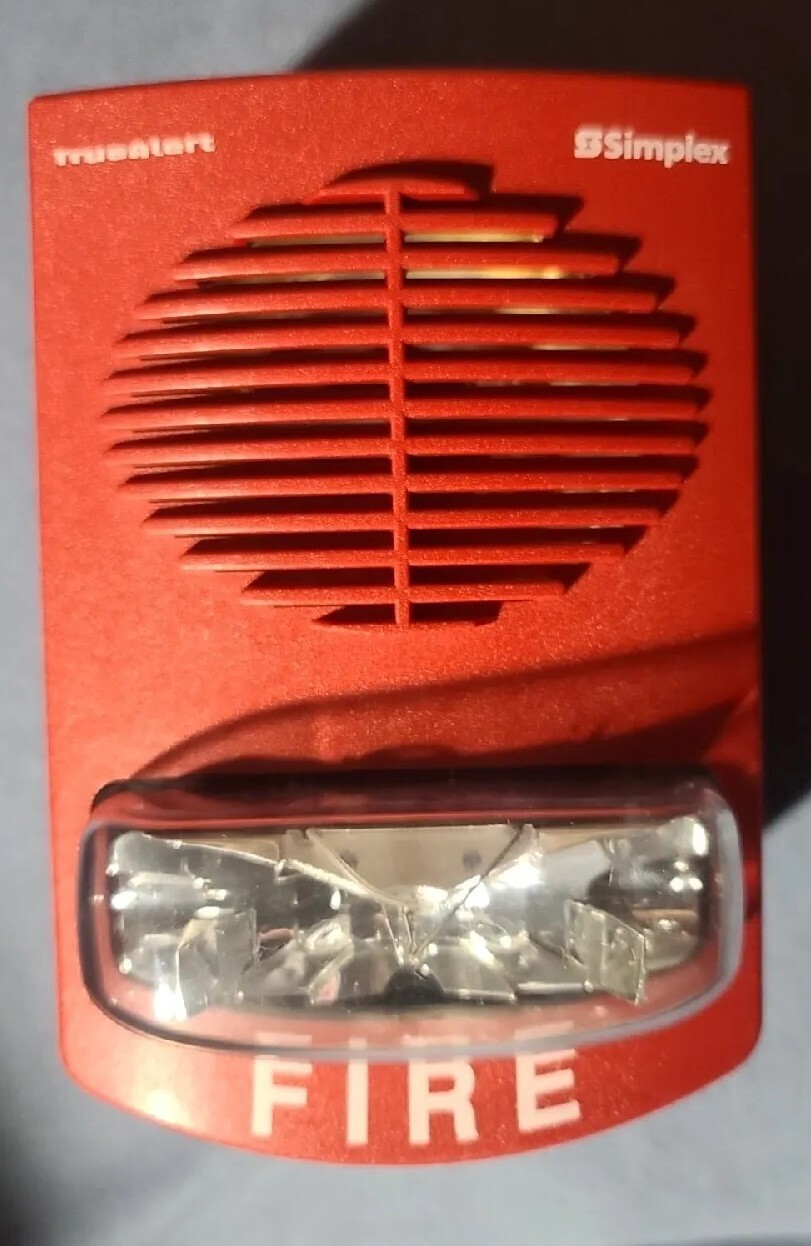 Simplex 4906-9151 (TRUEALERT) Wall Mount, Speaker/Visible Strobe FIRE ...