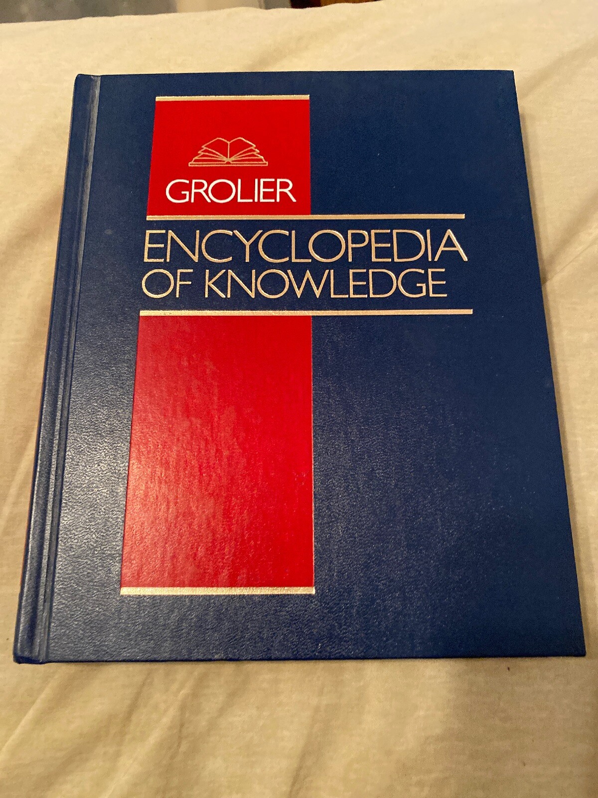 GROLIER ENCYCLOPEDIA OF KNOWLEDGE - VOLUME 1 A-Ann HARDCOVER | eBay