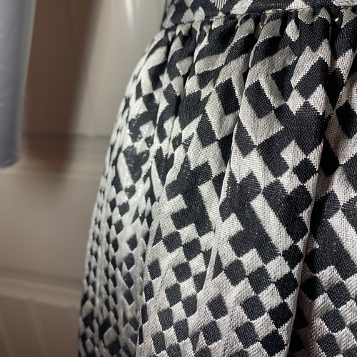 Modern Cynthia Rowley Geometric Skirt, Silver and Black, Size 10, With ...