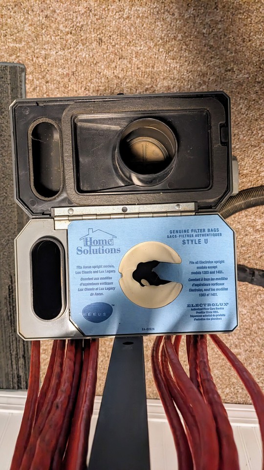 Electrolux Prolux Plus Heavy Duty Commercial Upright Vacuum - Tested ...