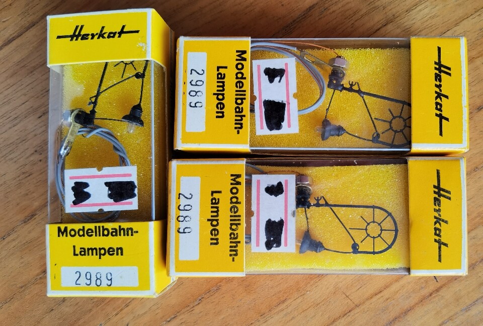 HERKAT H0 1:87 Modelbahn Antike Wandleuchte Lampe 2989 3x NEU/OVP | eBay