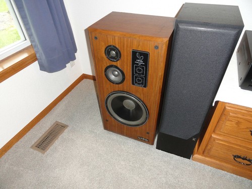 Vintage Infinity SM 120 Studio Monitor Floor Standing Speakers. local ...