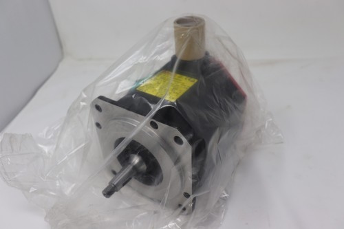 FANUC AC Servo Motor A06B-0236-B000#0100 w/ FANUC A860-2000-T321 ...