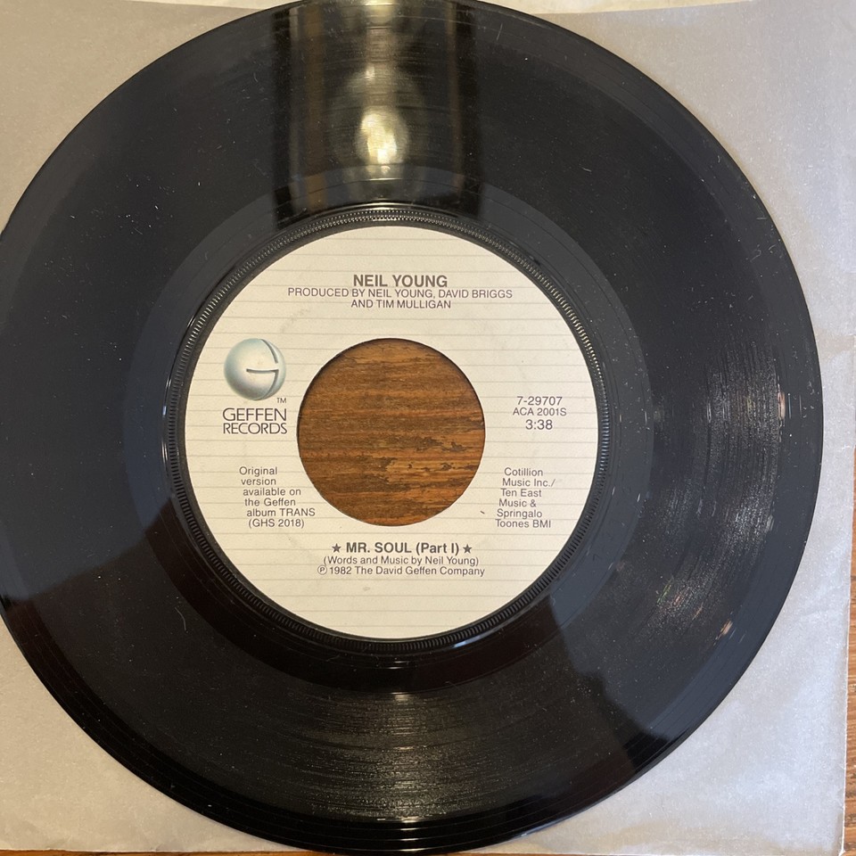 NEIL YOUNG MR. SOUL (PART 1 & 2) 7" 45 RPM 1982 PROMO NICE CONDITION ...