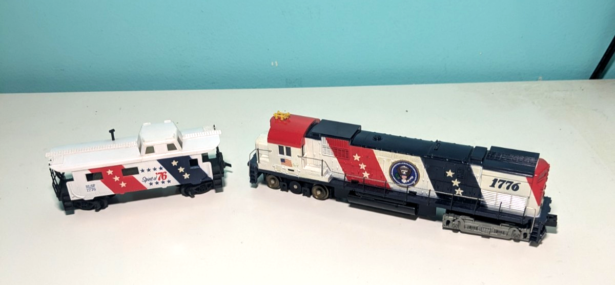 HO Scale Tyco Spirit of 1776 Bicentennial Locomotive And Caboose ...