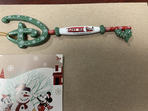 Mickey Mouse Holiday Express Train Disney Store Limited Edition ...