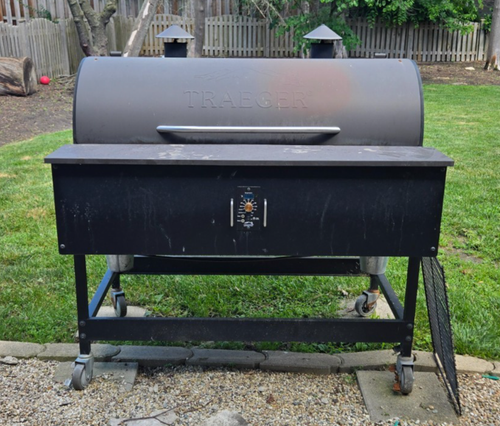 Traeger XL Smoker - Two Fire Pots - 40LB Hopper - Works Great | eBay