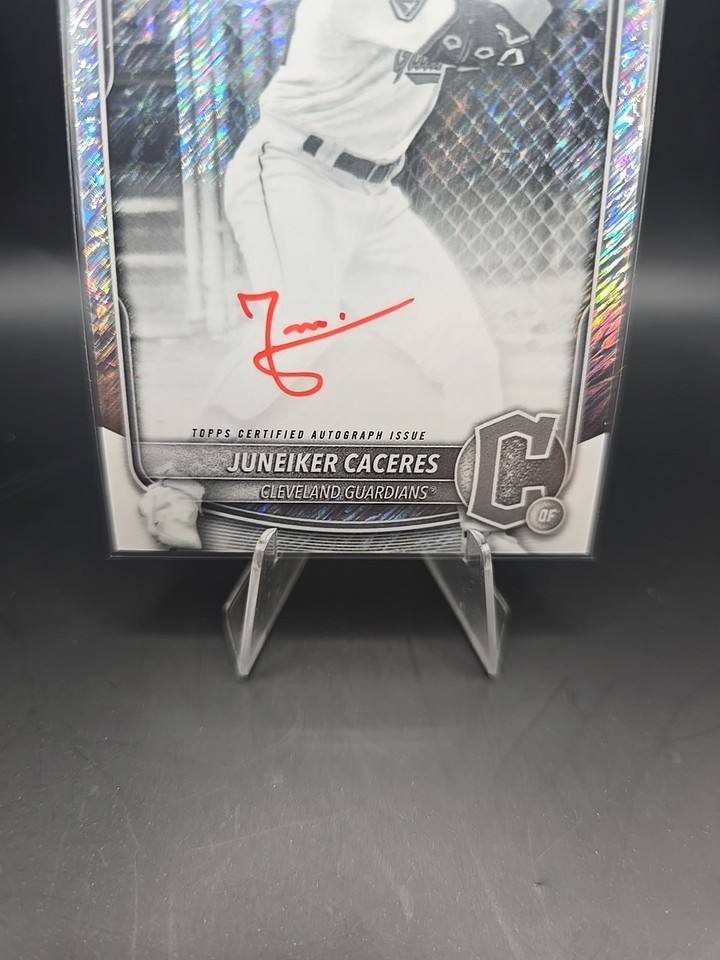 2025 Bowman Chrome Juneiker Caceres Black & White Shimmer Red Ink Auto ...