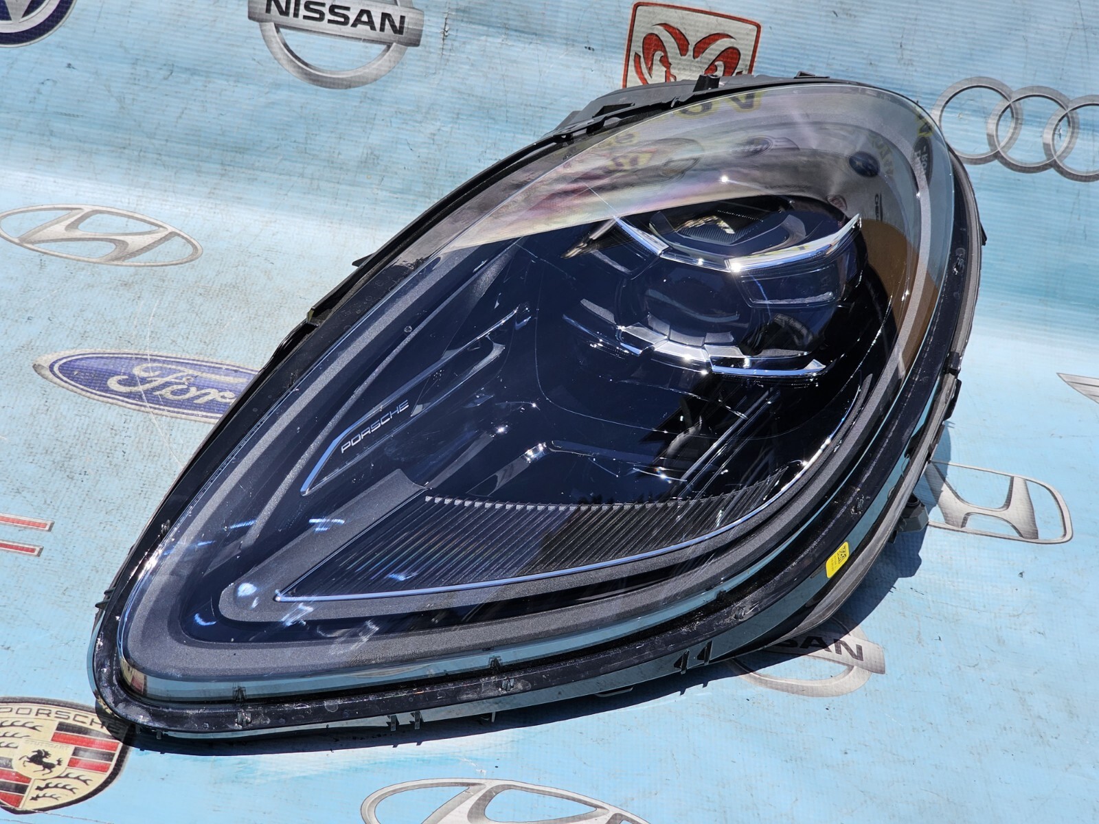 2019-2023 PORSCHE MACAN GTS LH LEFT LED PDLS HEADLIGHT SHELL BLACK ...