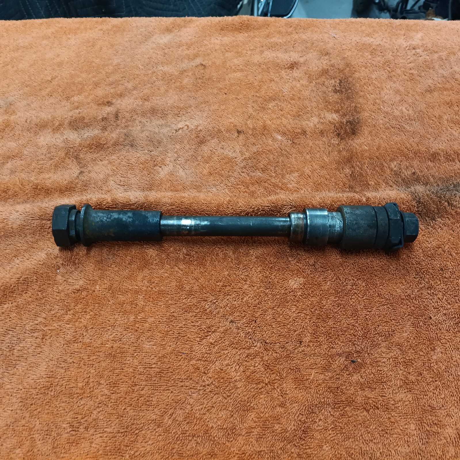 STOCK HARLEY PANHEAD COMPLETE REAR AXLE & SPACERS FOR 1958-1962 BIG ...