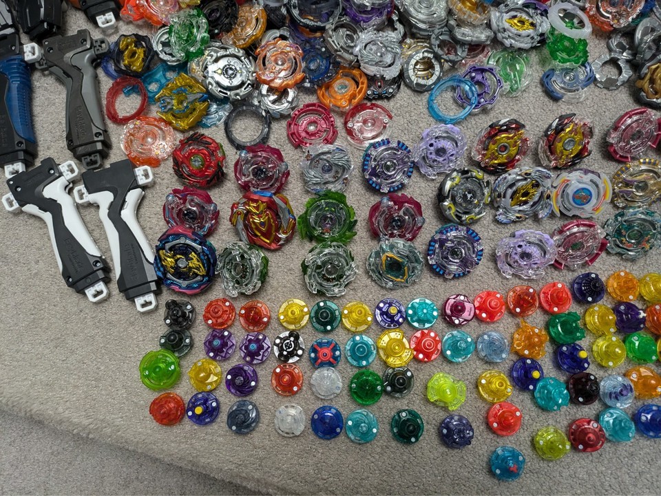 Beyblade lot Burst Beyblades + Parts + String Launcher Grip Spriggan ...