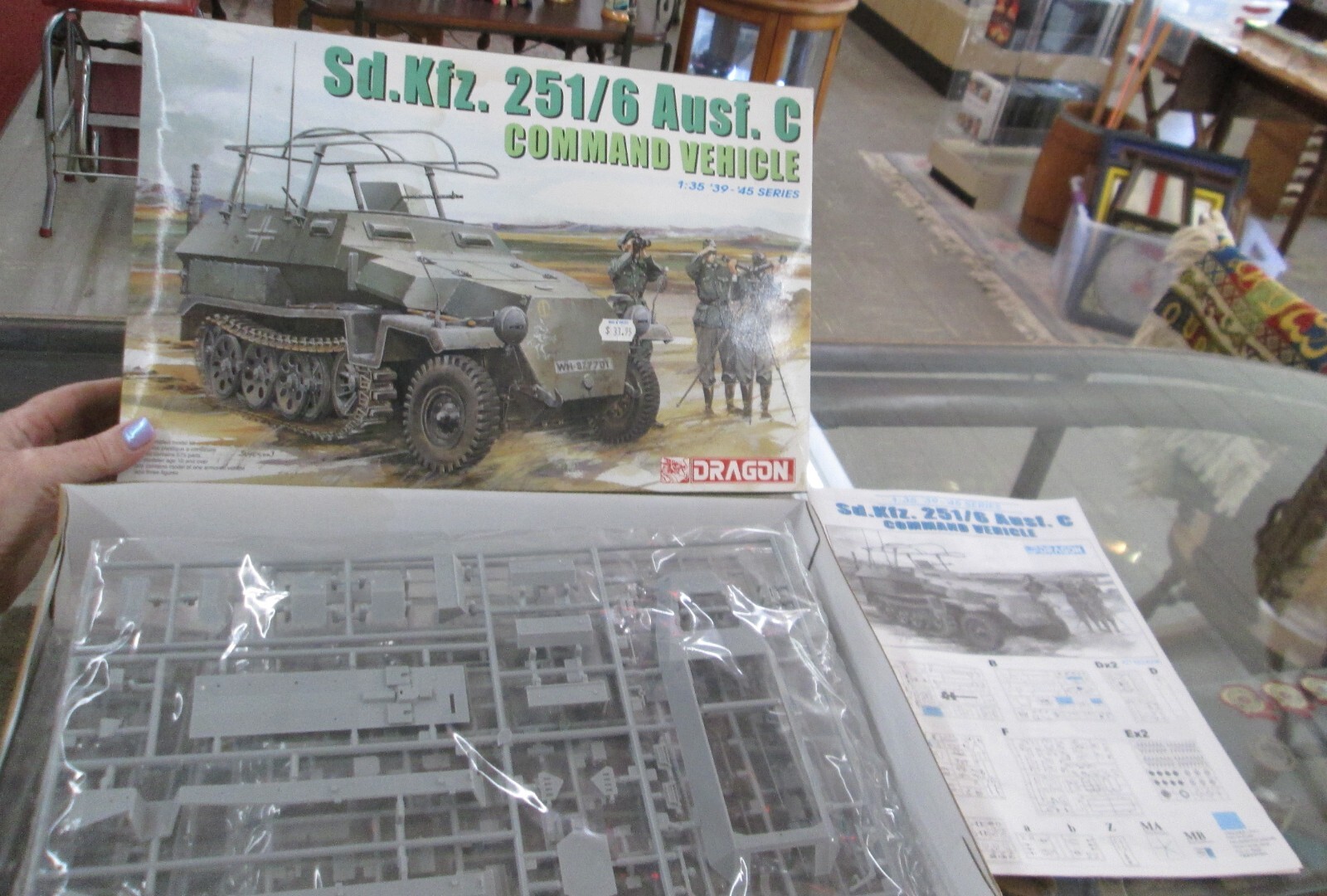 Dragon 1:35 Sd.Kfz. 251/6 Ausf. C Command Vehicle un-assembled model ...