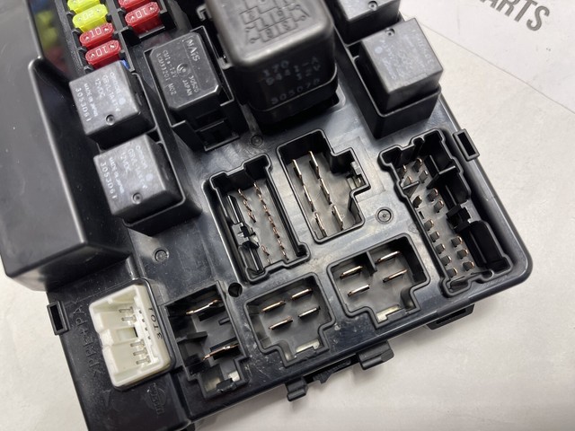 2003 Infiniti G35 Sedan IPDM Power Supply Module PCM 284B7AL500 OEM for ...