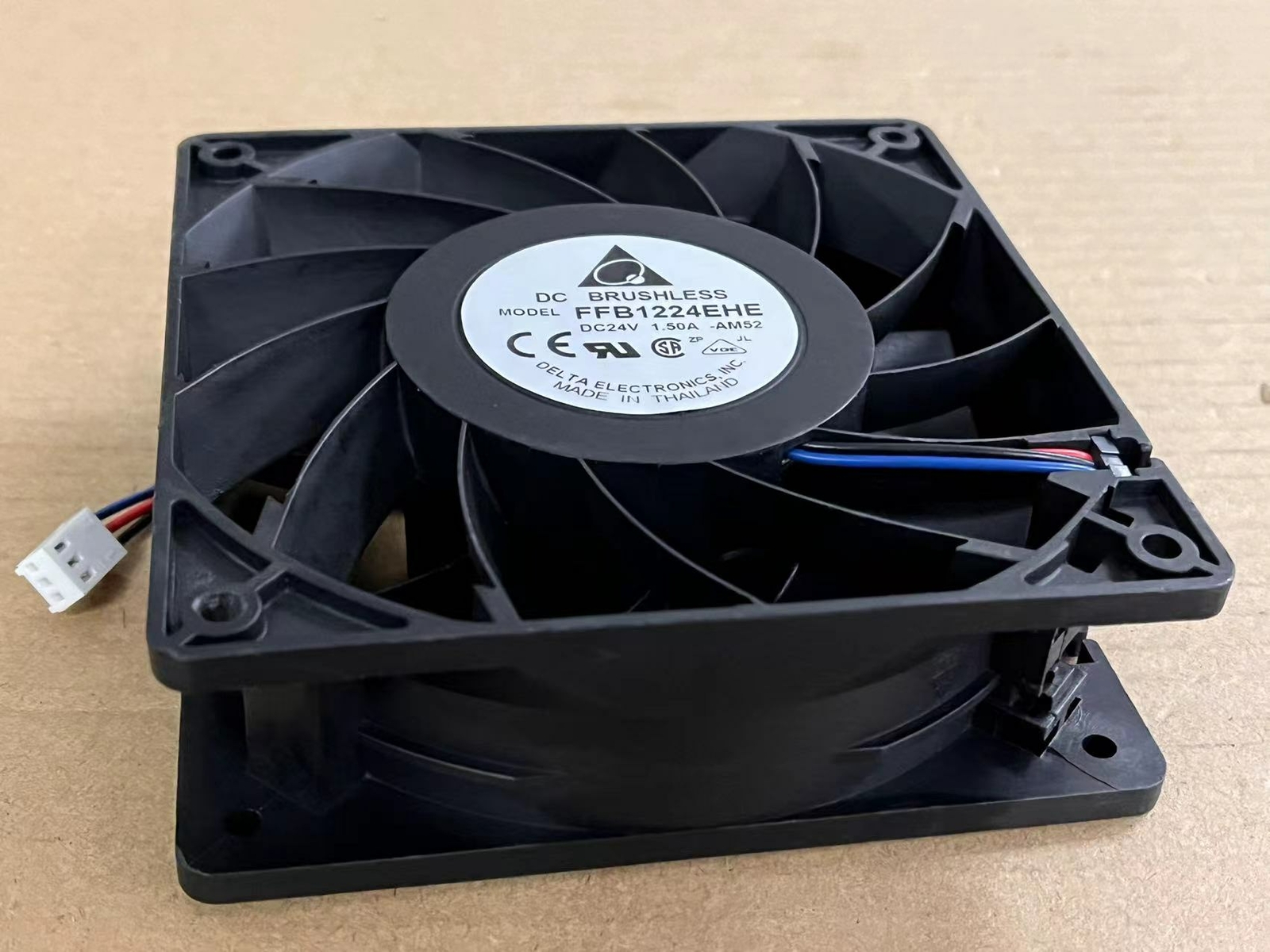 DELTA FFB1224EHE-AM52 12038 120x120x38mm 12cm DC 24V 1.5A 3 Lines ...