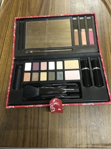 Elizabeth Arden Makeup Set | eBay Australia