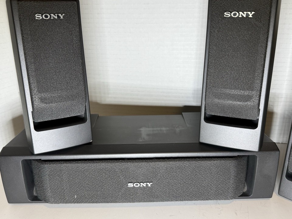 Sony 5.0 Surround Sound Speaker System (4) SS-V130 & (1) SS-CN130 ...