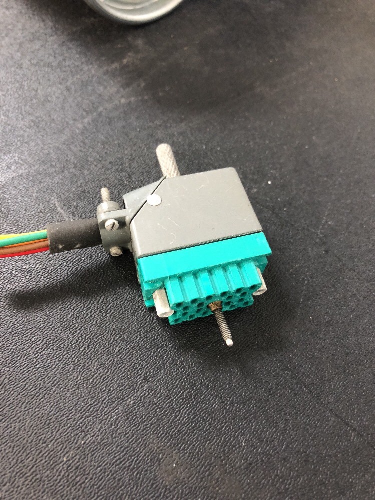 ELCO 8016-20 Female Pin Cable End Connector Body- Complete with Hood ...