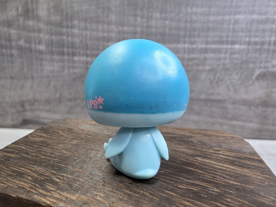 Littlest Petshop lps #2737 Hasbro Penguin Blue Green Purple Eyes g58 | eBay