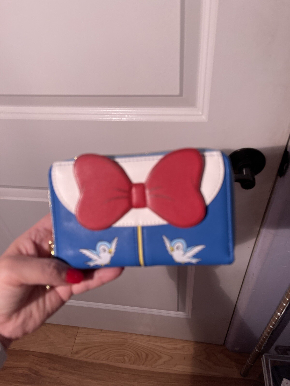 Loungefly Disney Snow White Cosplay Bow Zip-Around Wa… - Gem