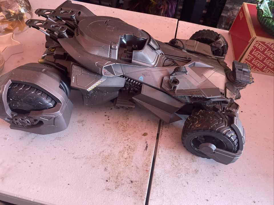 DC Ultimate Justice League BatMobile RC 1/10th | eBay