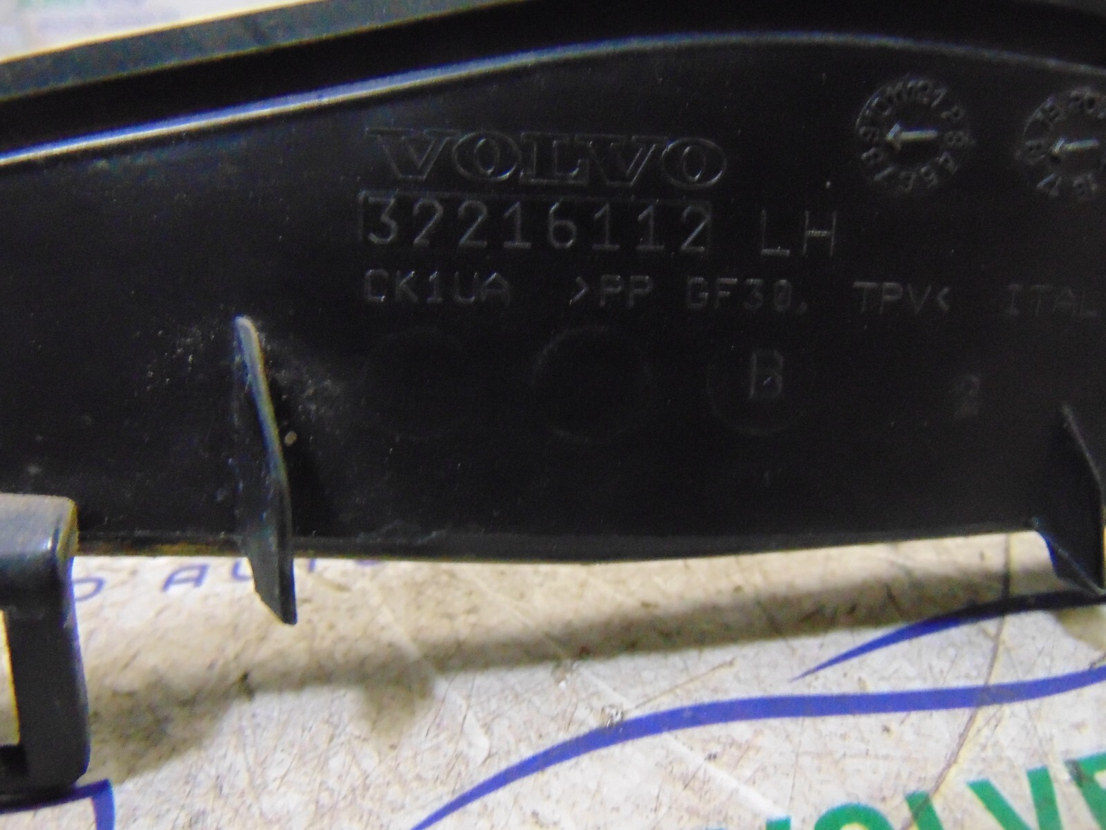 2019 Volvo Xc60 Front Window Left Side Trim 32216112 for sale online | eBay