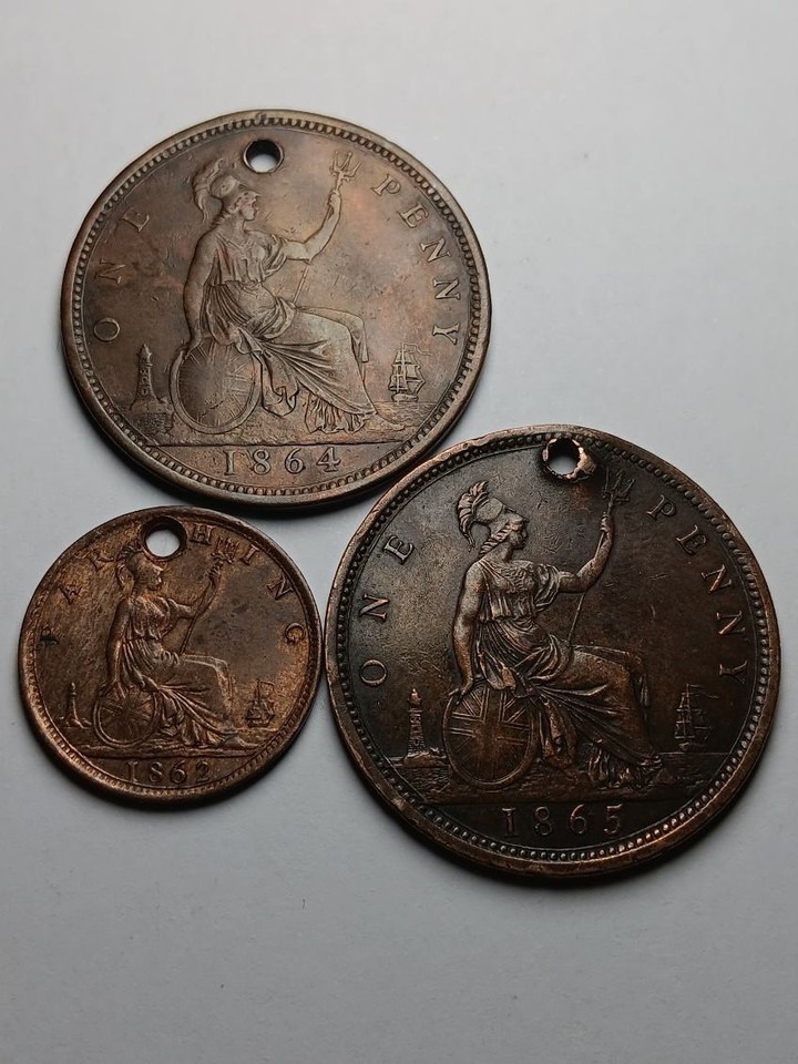 1864 & 1865 Great Britain Queen Victoria Pennies, 1862 Farthing (3 ...