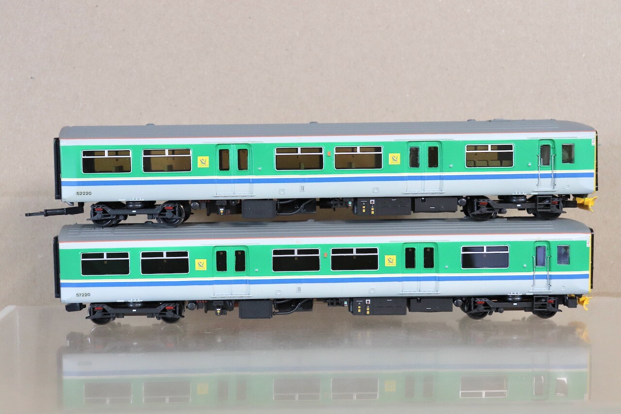 BACHMANN 32-925 REPAINTED CENTRO CLASS 150/2 DMU LOCO SET 52220 57220 ...