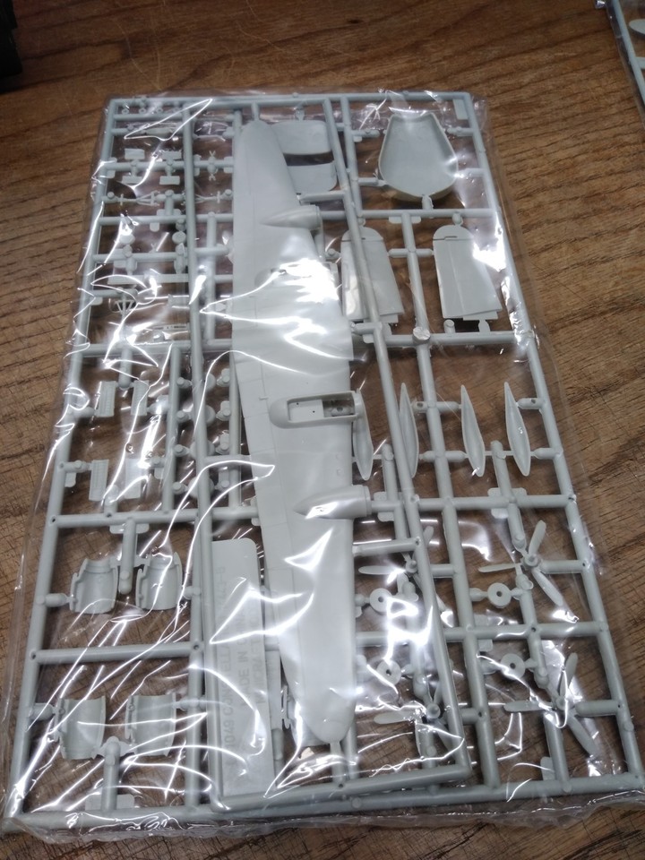 Vtg Open Box Minicraft Lockheed US Navy Ec-121 Warning Star 1/144 Model ...