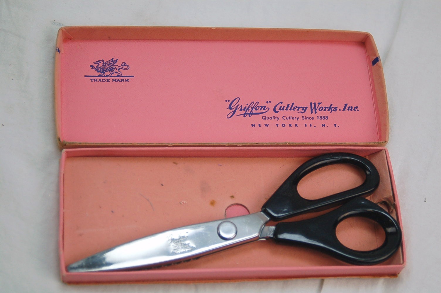 Vintage USA Griffon TRU-PINK 7.5" Pinking Shears, Scissors with box # ...
