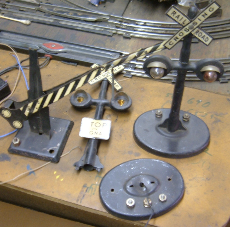 Marx # 423 & OTHER SIGNALS FOR PARTS REPAIR & BOX | eBay