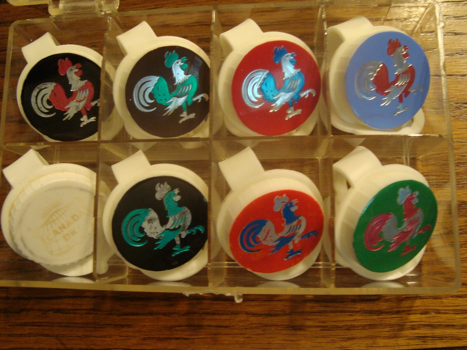 Lot of 8 Replicaps - Plastic Reseal Bottle Caps -7 Roosters & 1 Canada ...