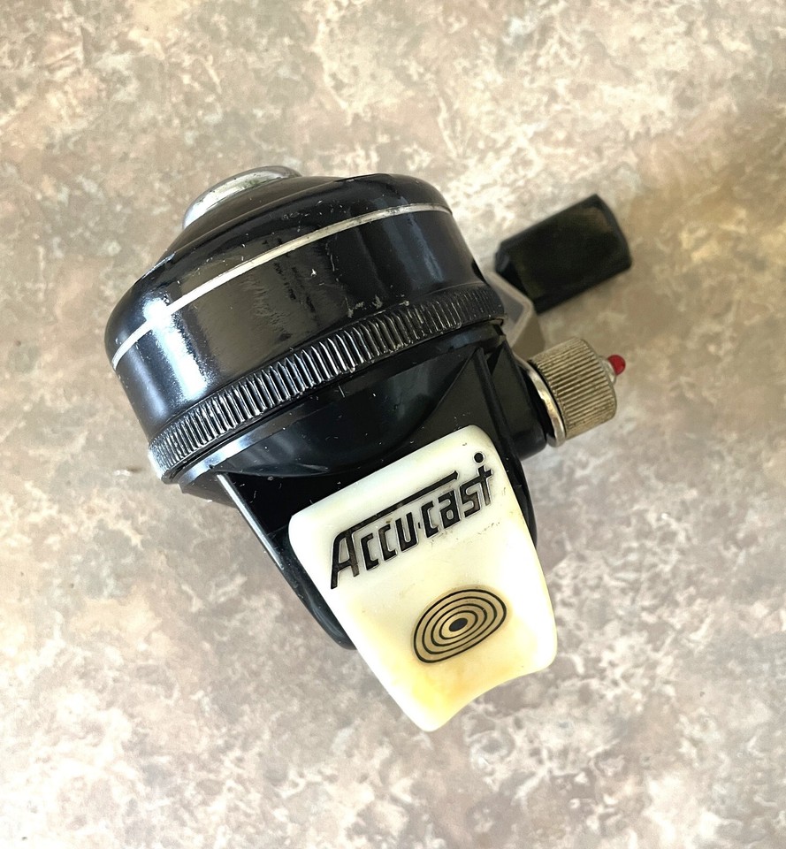 Vintage Johnson Commander 150 Accucast Fishing Reel USA Made Serviced ...
