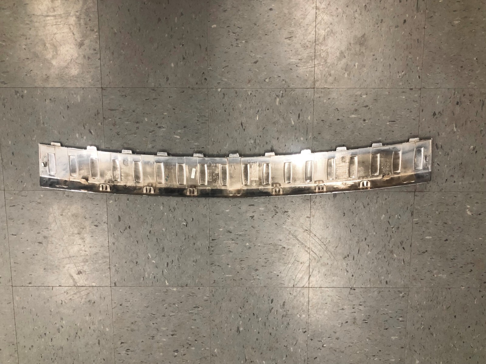 2013-2016 Mercedes-Benz Guard Plate 166-884-01-90 Chrome | eBay