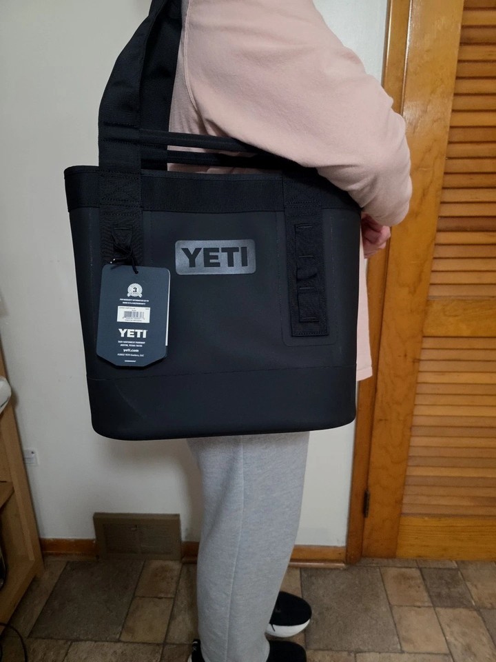 NEW Yeti Camino Carryall 20 liter Black! Sold Out Everywhere Tote Bag ...