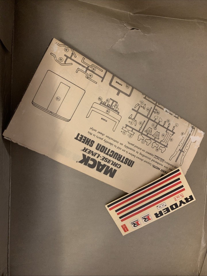 AMT Mack Cruise- Liner 1/25 Model Kit Semi Truck Open Box Parts Sealed ...