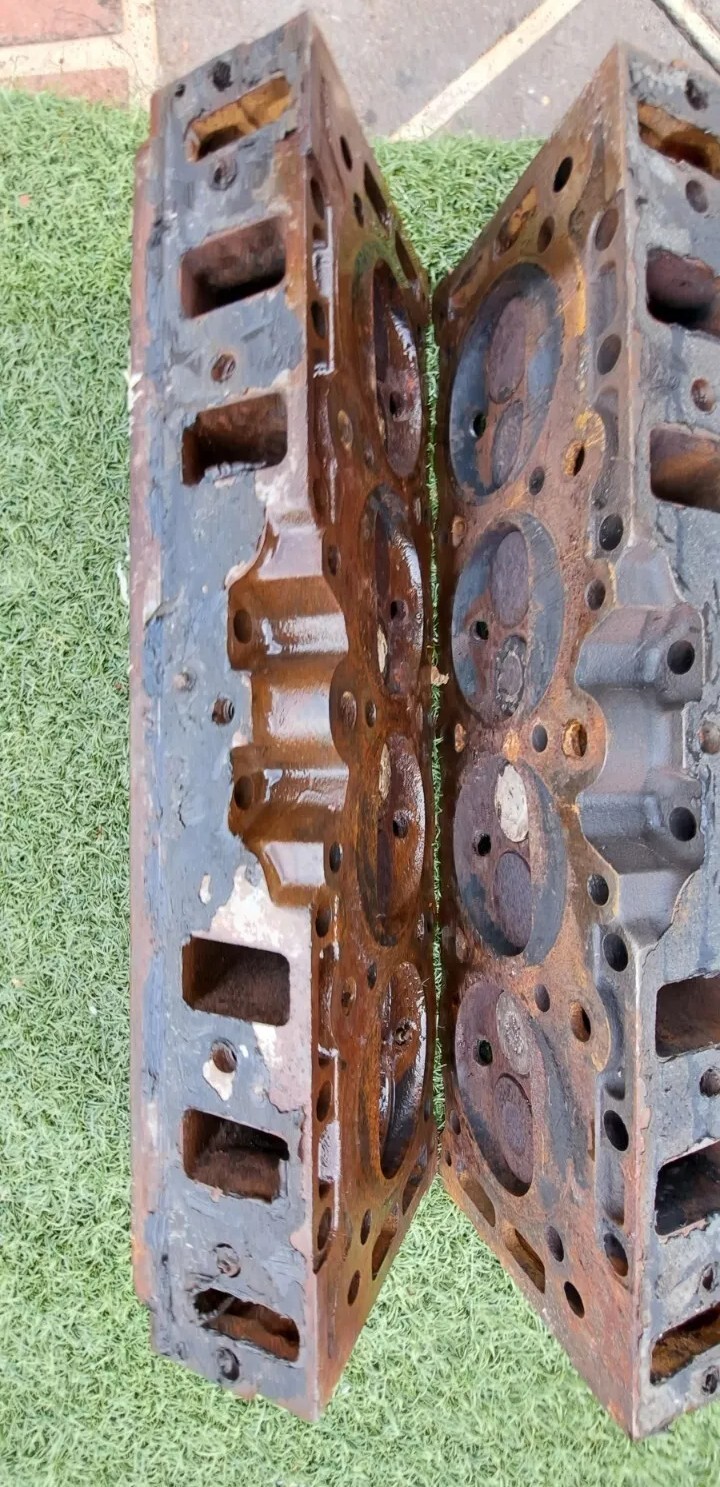 PAIR OF HQ HJ LX LH HOLDEN V8 253 308 ENGINE HEADS HZ WB HG HT TORANA ...