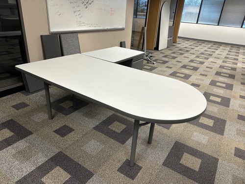 6' x 6' Bullet L shape desk by Haworth Office Furniture in Gray Color ...
