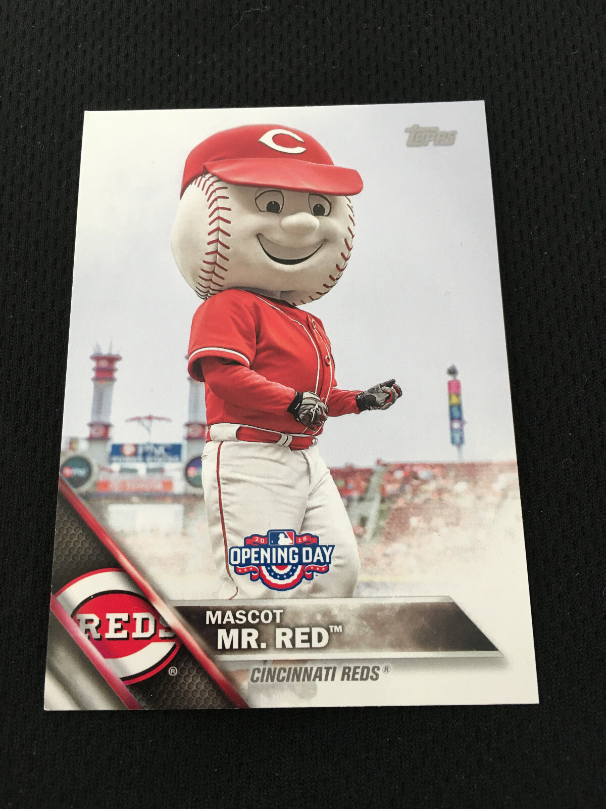 MR RED CINCINNATI REDS TEAM MASCOT OPENING DAY 2016 TOPPS BASEBALL CARD ...