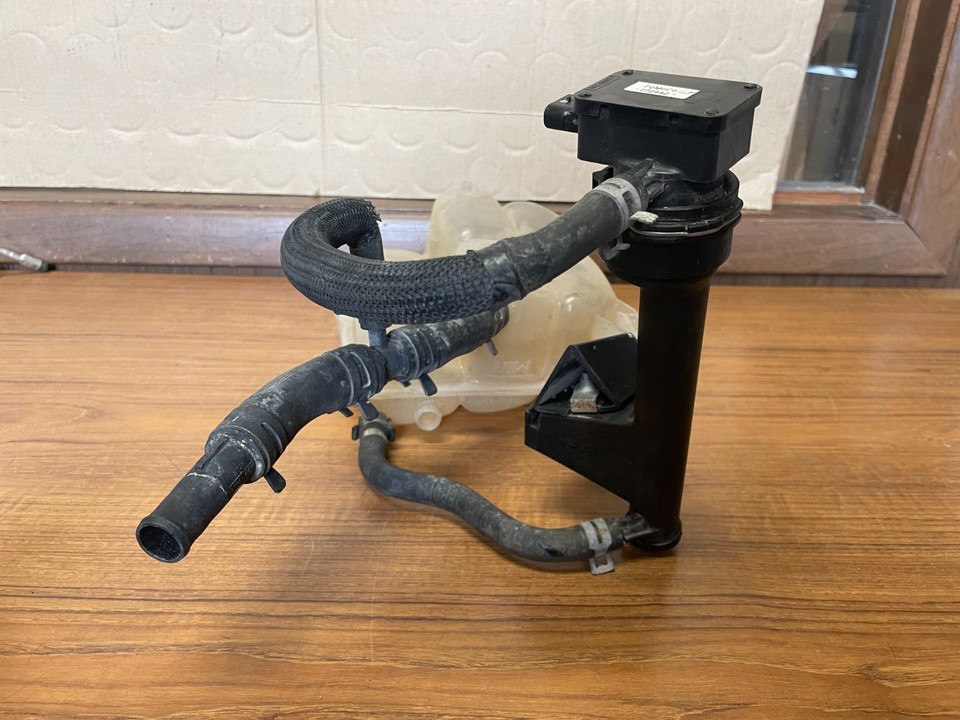 2013-2016 Ford Escape Coolant Level Pipe Assembly and Radiator Tank ...