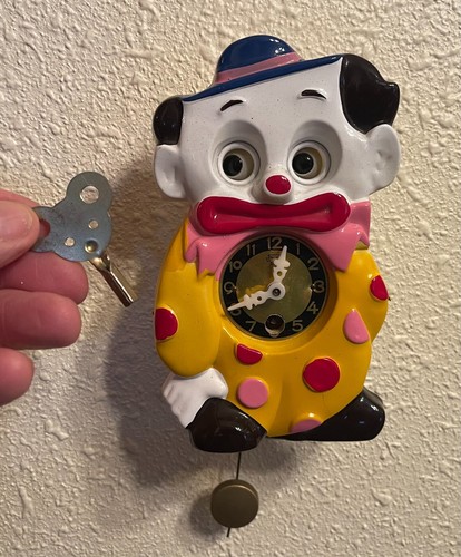 1970 Mi-Ken Miniature Wind-up Mechanical CLOWN Clock MOVING EYES + Key ...