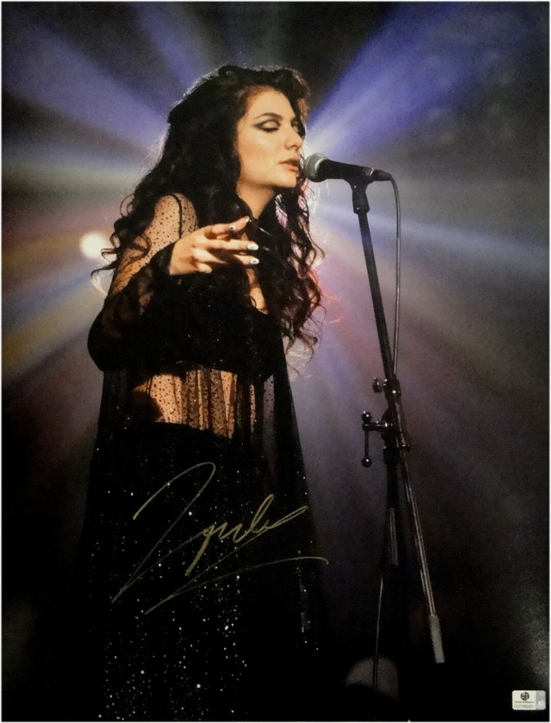 Lorde Hand Signed Autographed Huge 16x20 Photo Royal Singing Stunning ...