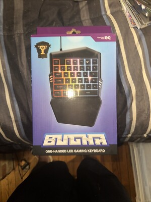 Bugha One Handed Gaming USB Keyboard RGB Backlit 35 Keys Portable ...
