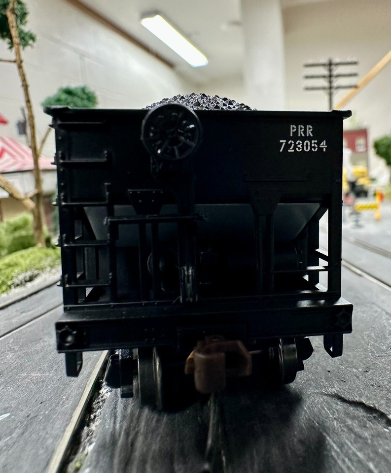 Bowser 60031 HO Scale H-21a 4-Bay Hopper PRR 723054, Assembled Kit ...