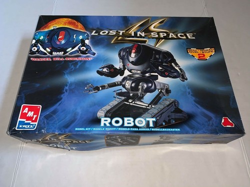 AMT Lost in Space ROBOT Robbie Danger Will Robinson Model #8458 Kit ...
