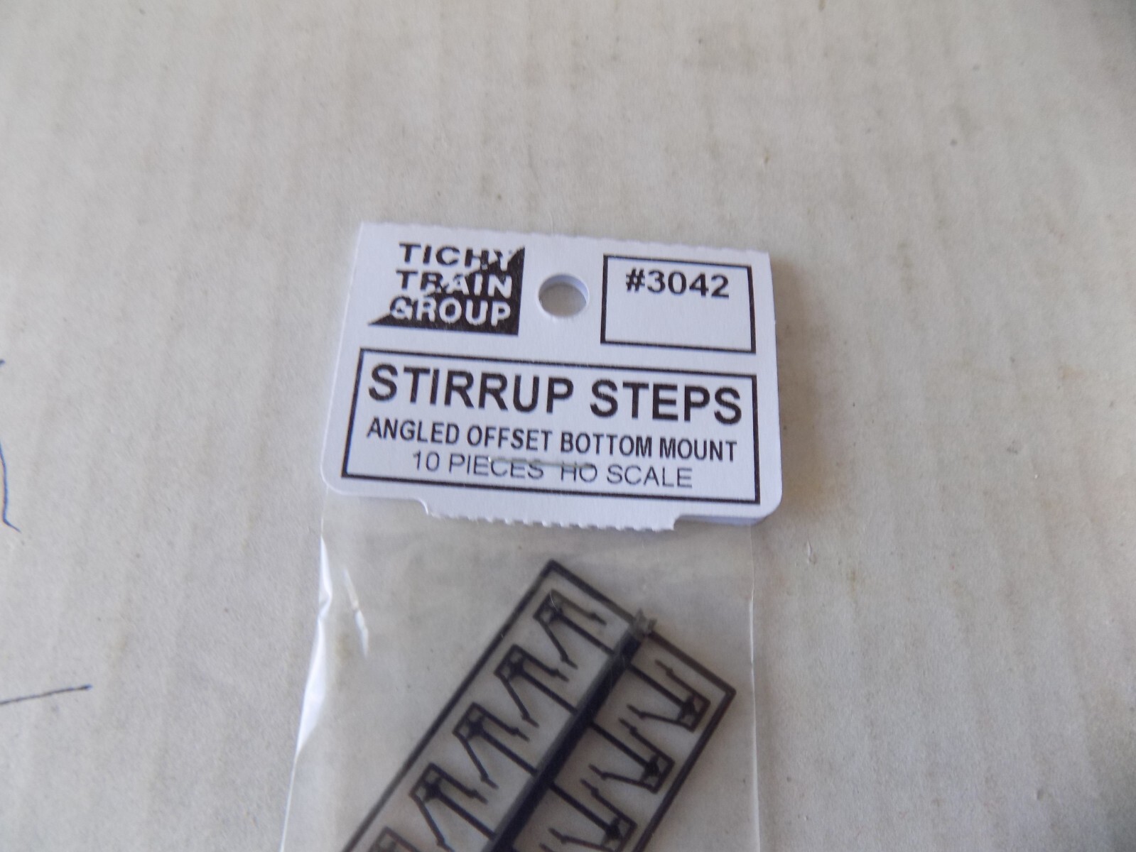 STIRRUP STEPS ANGELED OFFSET BOTTOM MOUNT #3042 BY T.T.G. 10 PKG ...